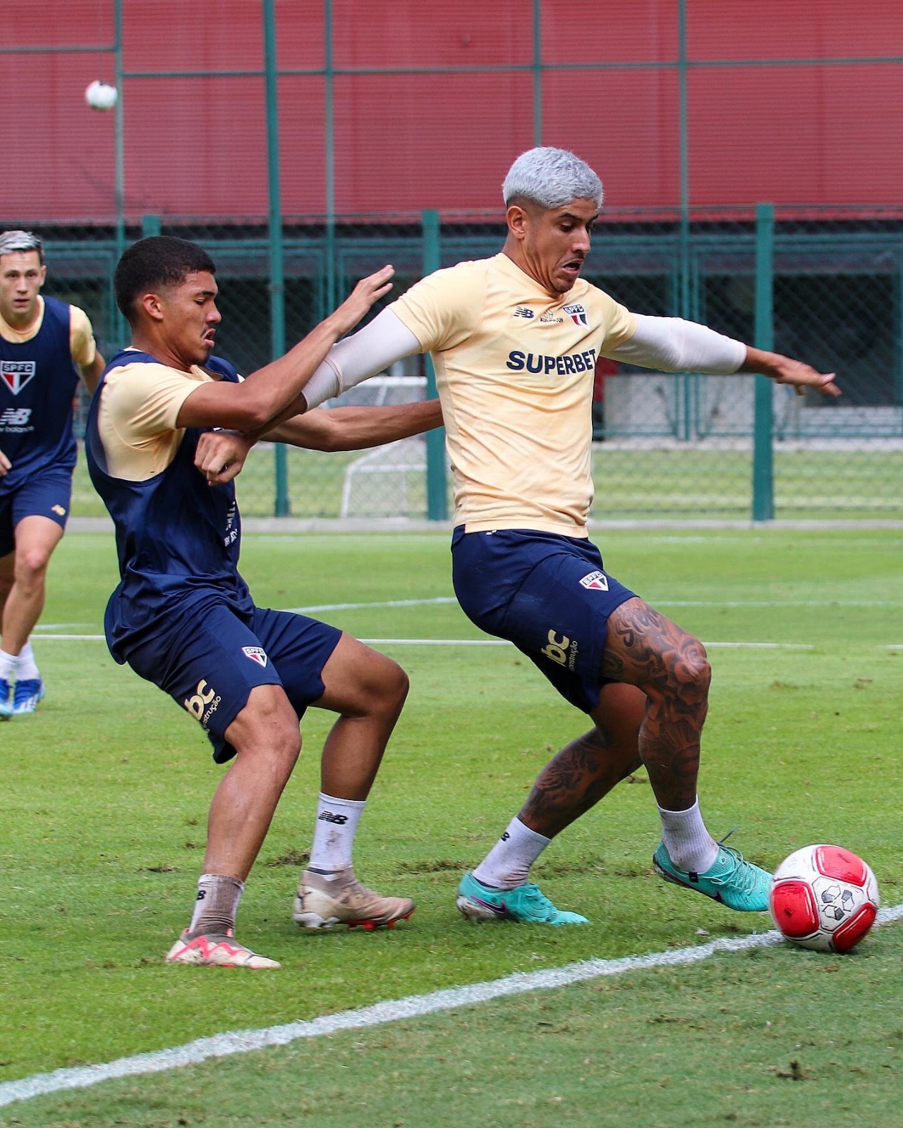 Carpini queima a cabeça para montar o São Paulo contra o Red Bull ...