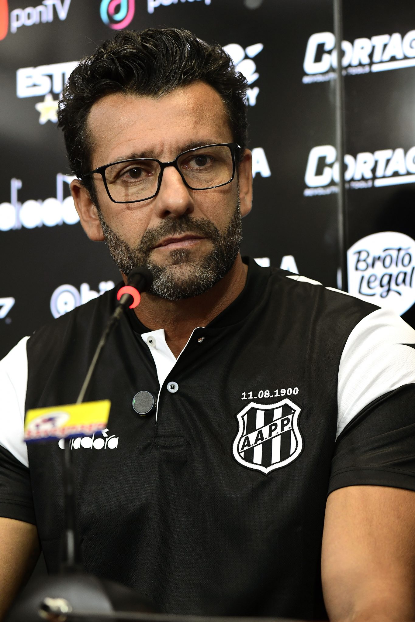 Alberto Valentim é anunciado e apresentado como novo técnico da Ponte ...